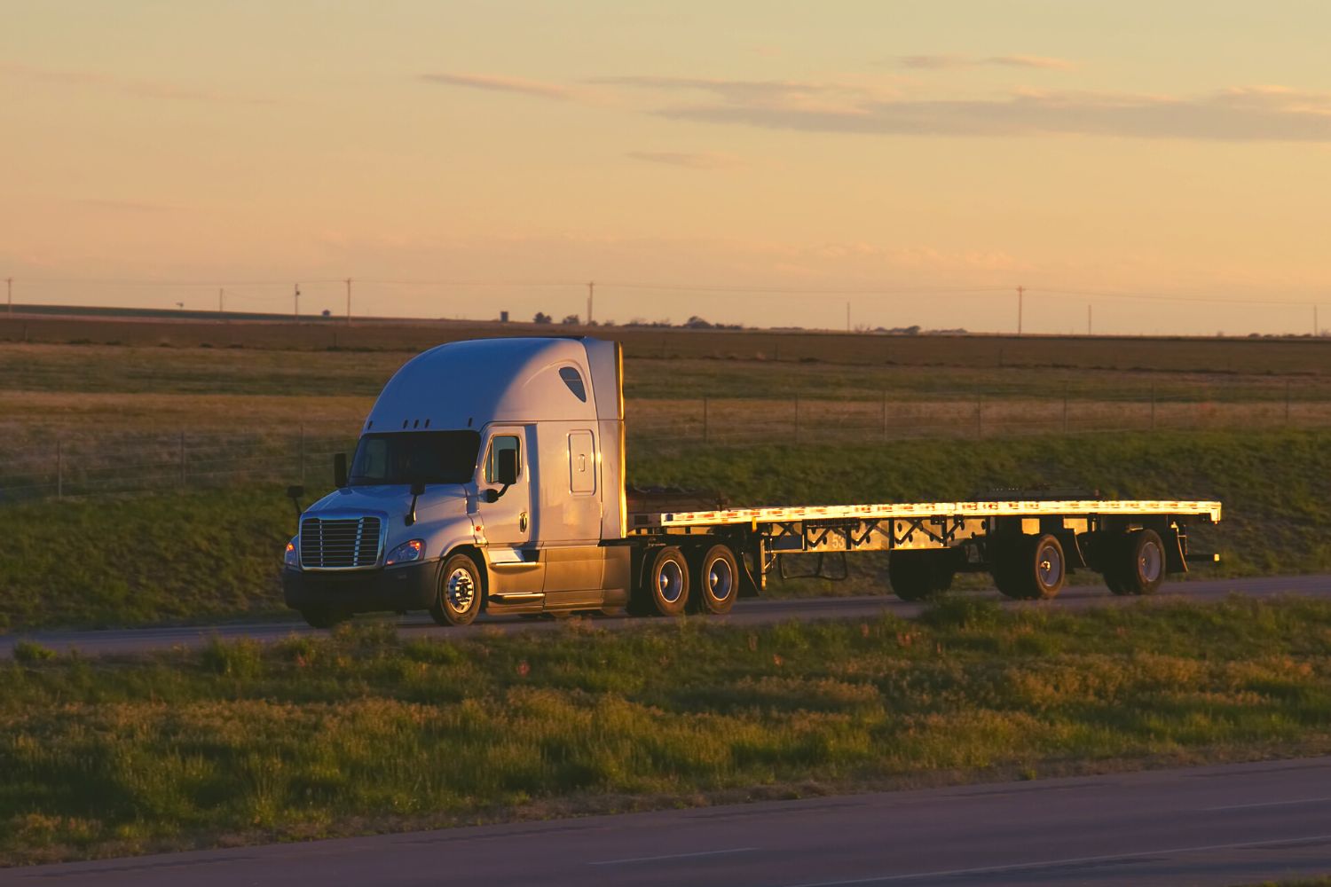 What is Flatbed Transportation | Lone Star Logistics